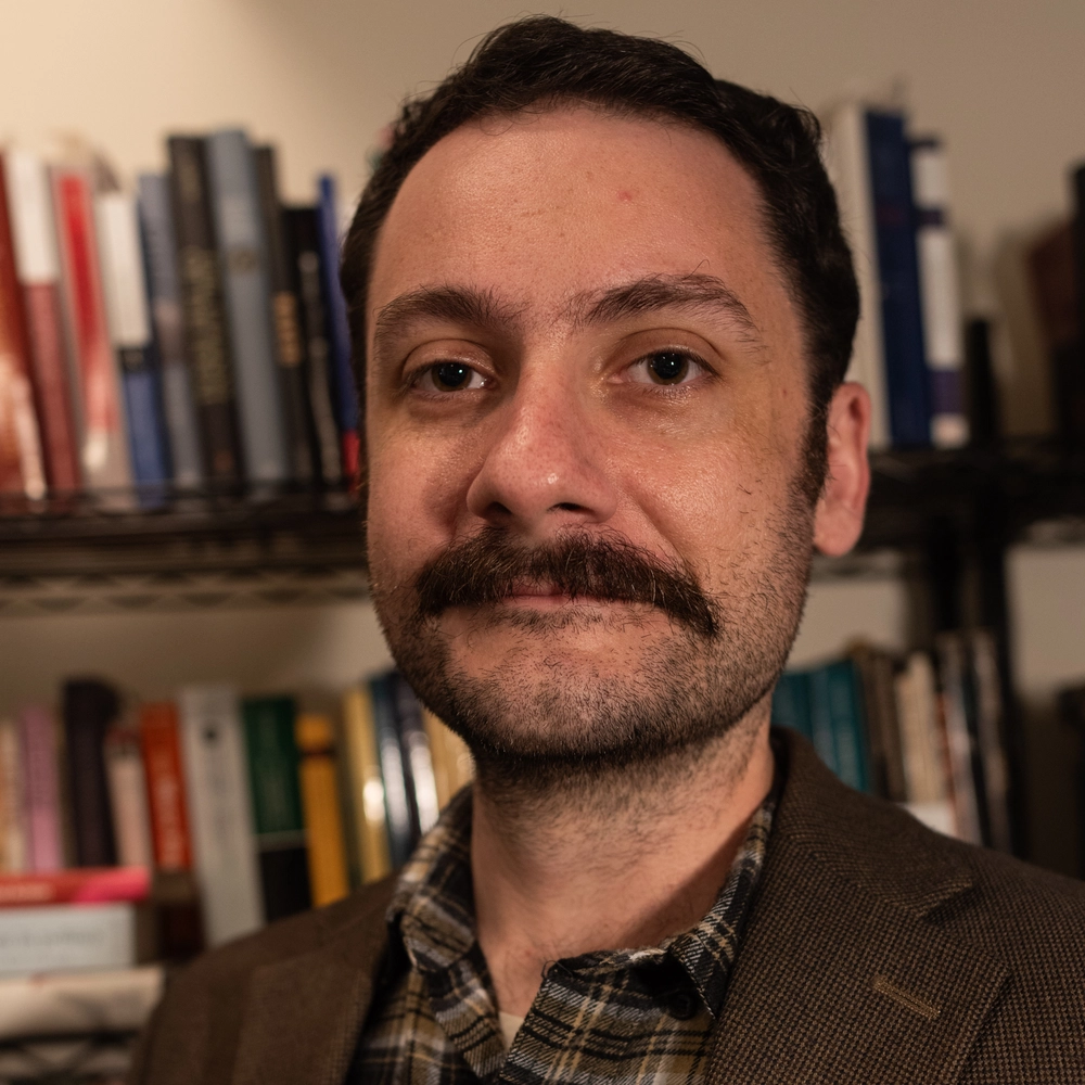 Andrew Smith receives LAS Student Academic Affairs Office Employee of the Month Award ...